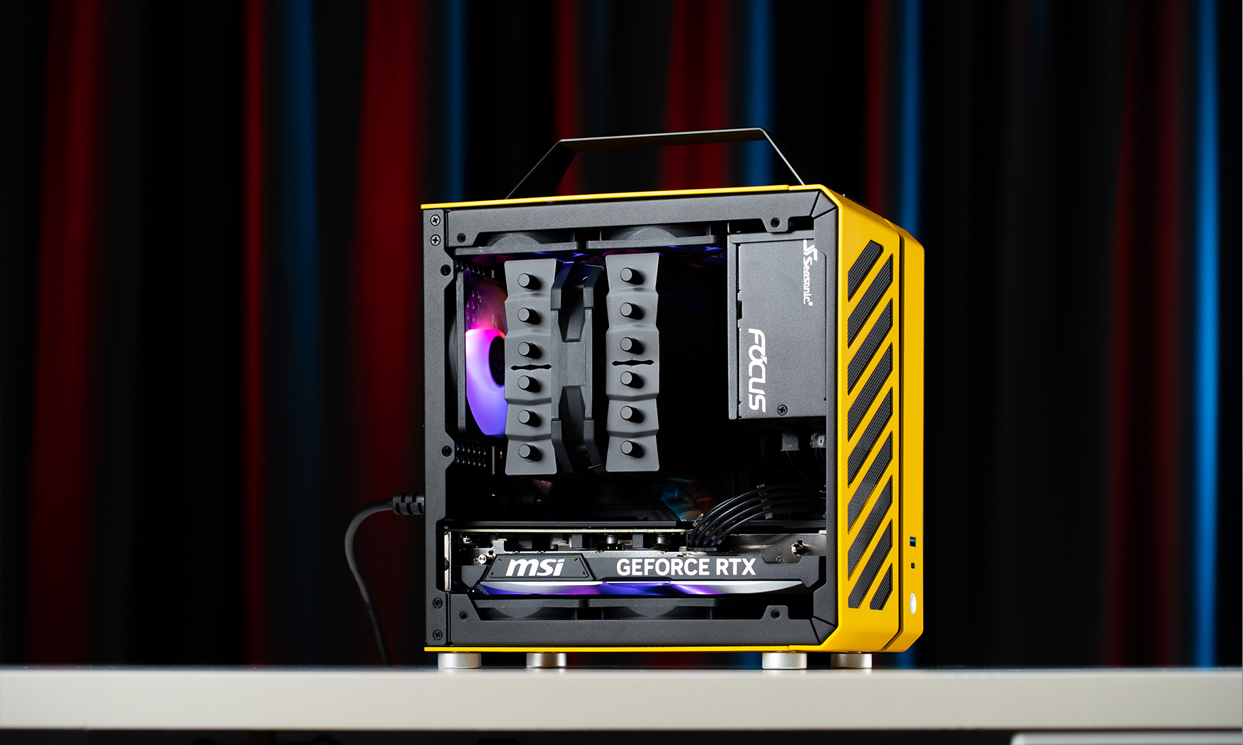 Mechanic Master C24 Small Cube Sugar Mini-ITX Chassis / Alumium / Steel / Temered Glass ITX ...