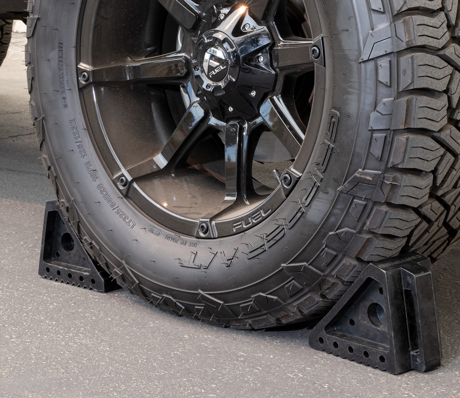 Monoprice Solid Rubber Wheel Chocks (2-Pack) 3 Ton Weight Capacity ...