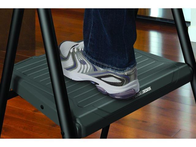 Louisville Davidson Ladders 2' Steel Domestic Step Stool - Newegg.com