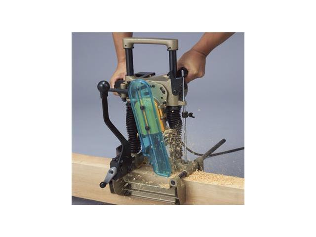 Makita 7104L Powerful 12 Amp Motor Extremely Portable Chain Mortiser ...