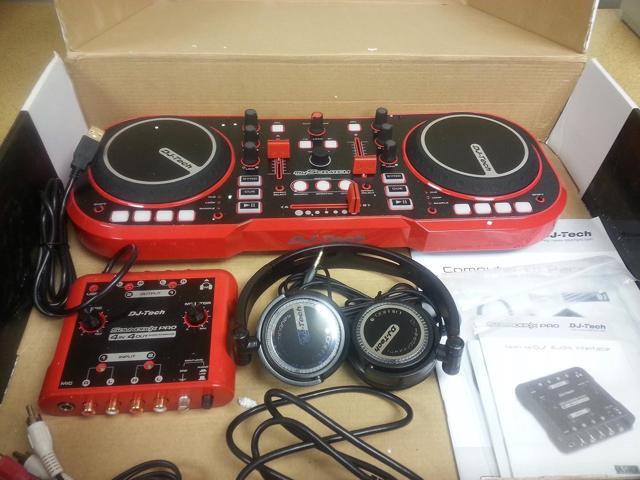 USB DJ MIDI controller w/ headphones & external sound interface ...