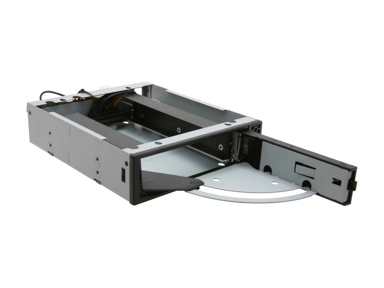 SilverStone FP57B Stackable 3.5" to 5.25" Hot-swap Drive Bay Adapter ...