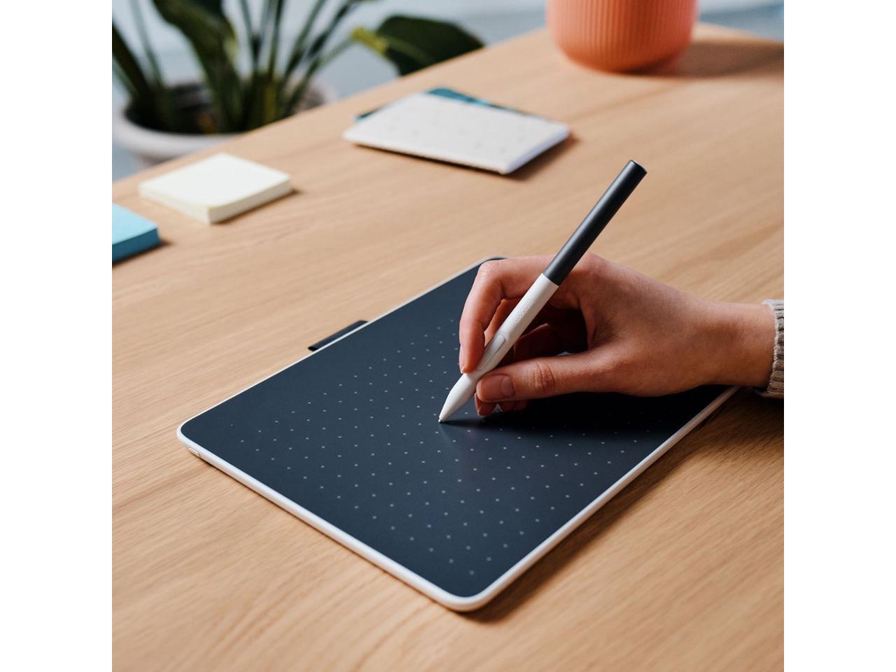 Wacom One M USB Type-C Tablet - Medium - Newegg.com
