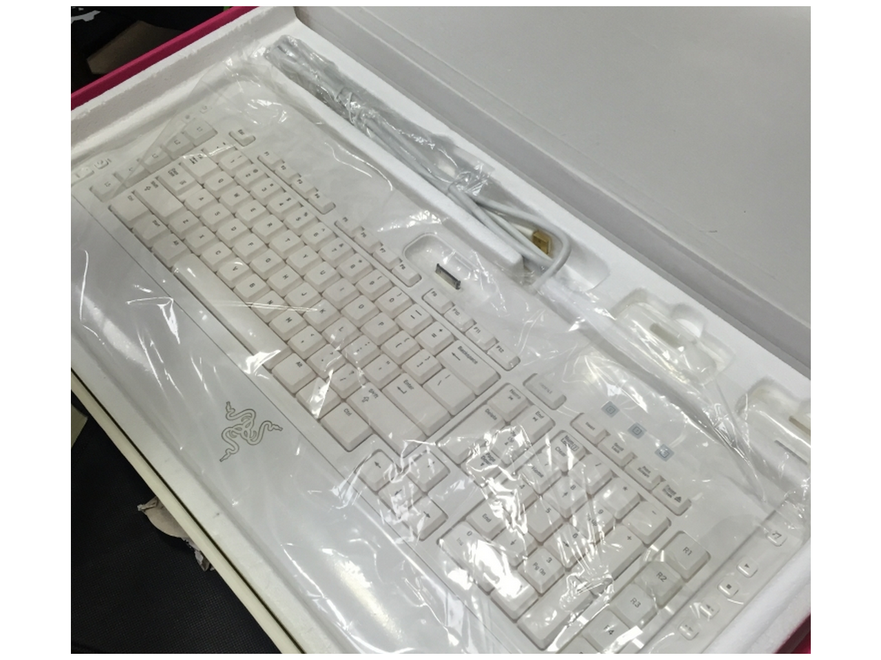 RAZER Tarantula White USB Ultimate Gaming Keyboard - Protype - Newegg.com