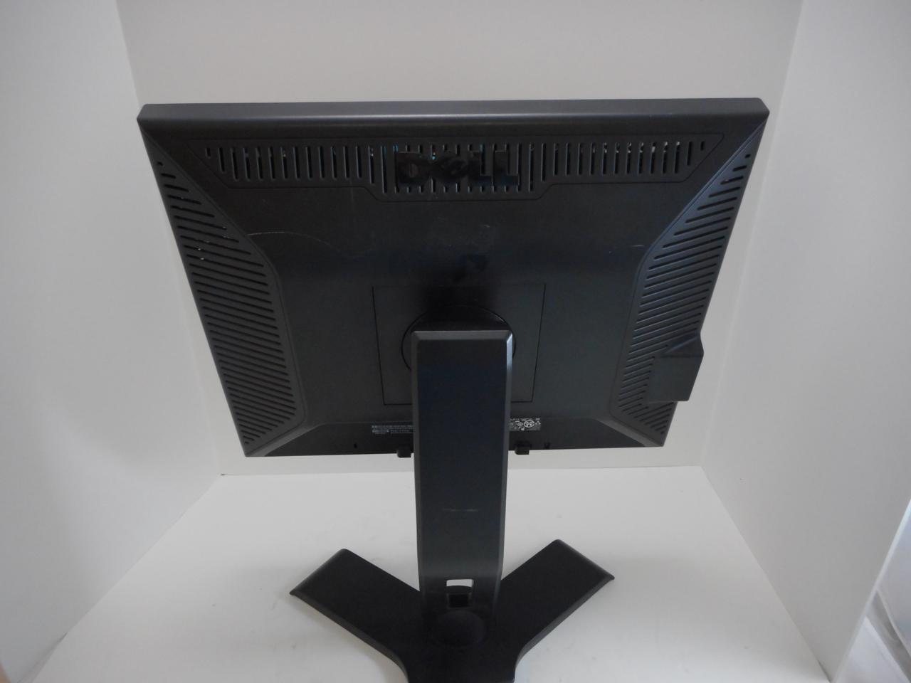 Dell P190St 19" Flat Panel LCD Monitor - Newegg.com