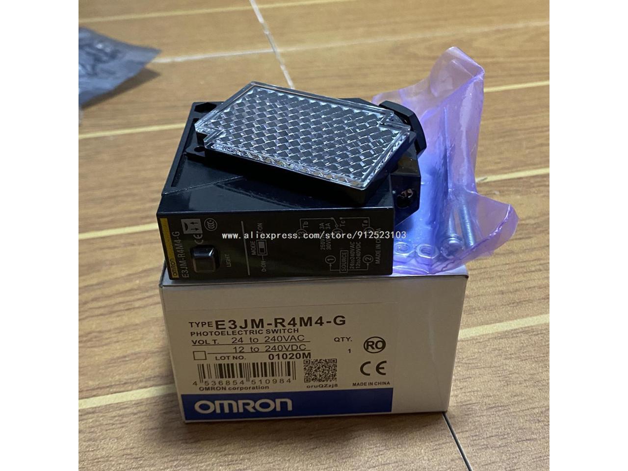 E3JM-R4M4-G Photoelectric Sensor Omron 100% - Newegg.com