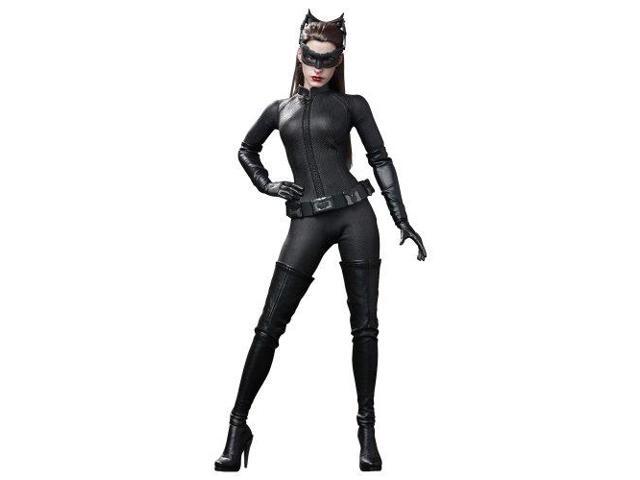 Click here for Selina Kyle / Catwoman Sixth Scale Figure (TDKR) prices