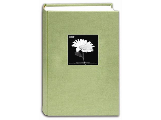 Click here for Pioneer 4x6-inch Photo Albums (Pack of 2) prices