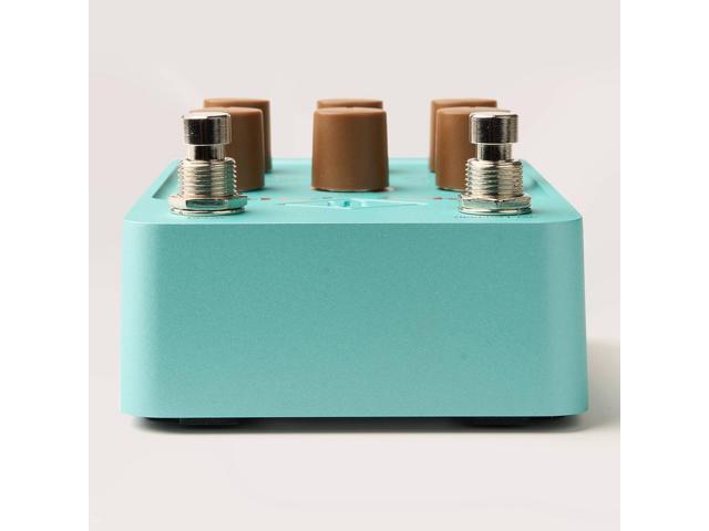 Click here for Universal Audio UAFX Del-Verb Ambience Companion R... prices