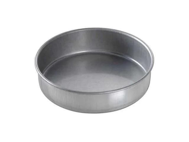 Click here for CHICAGO METALLIC 46150 Round Cake Pan Plain 6x1-1/... prices