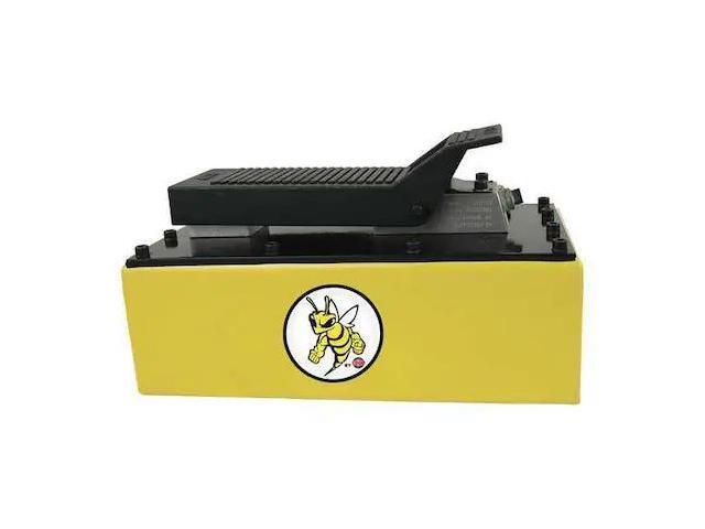 Click here for ESCO EQUIPMENT 10877 Air/Hydraulic Pump 5 qt. Meta... prices