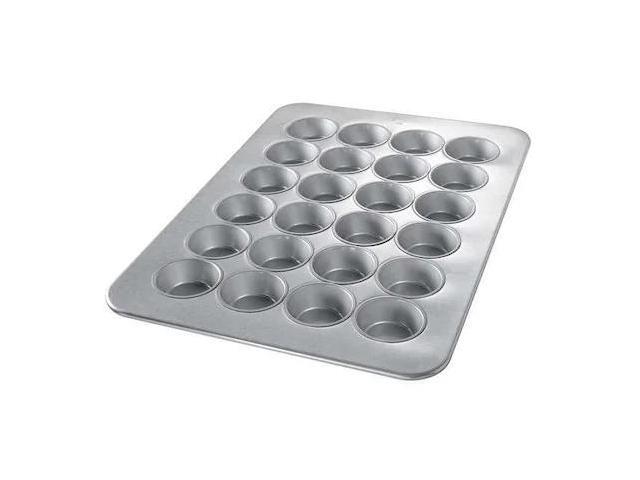 Click here for CHICAGO METALLIC 45645 Large Muffin Pan 24 Moulds prices