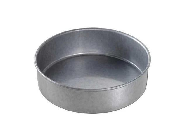 Click here for CHICAGO METALLIC 47020 Round Cake Pan Plain 7x2 prices