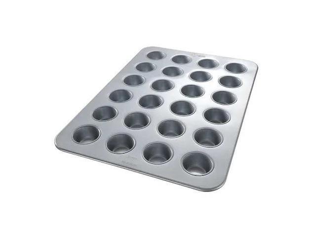 Click here for CHICAGO METALLIC 45605 Cupcake/Muffin Pan 24 Mould... prices