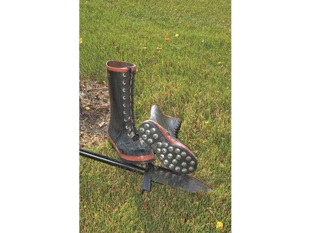 Click here for VIKING VW56-12 Spiked Forester  Mens Logger Boot... prices