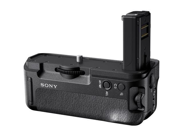 Click here for Sony VG-C2EM Vertical Battery Grip for Alpha A7 II... prices