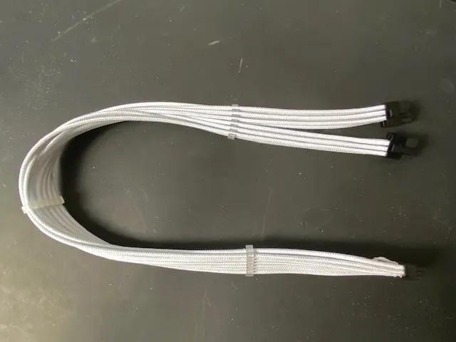 Click here for Darkside 60cm PCI-e 5.0 12VHPWR 2-way 8-pin Corsai... prices