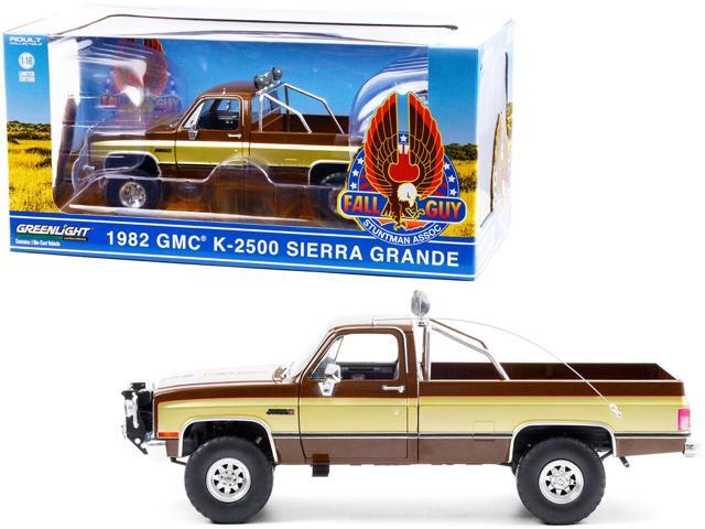 Click here for 1982 GMC K-2500 Sierra Grande Pickup Truck Brown T... prices