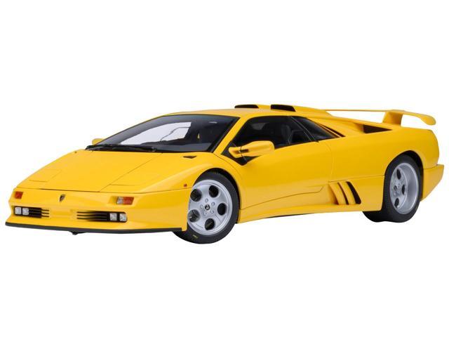 Click here for Lamborghini Diablo SE30 Jota Superfly Yellow 1/18... prices