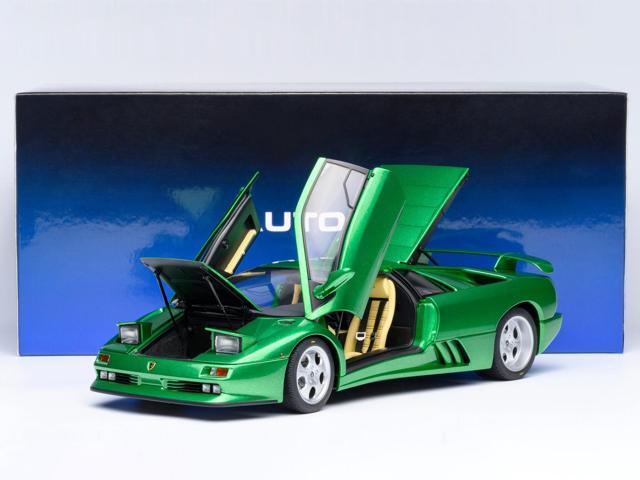 Click here for Lamborghini Diablo SE30 Verde Mic/Green Metallic 1... prices
