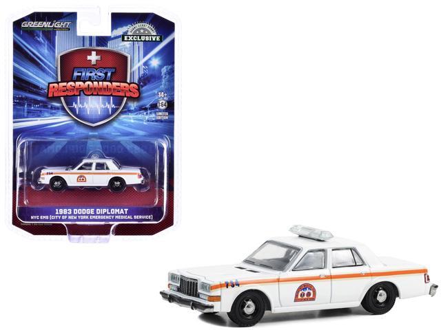 1/64 1983 Dodge Diplomat  Nyc Ems First Responders  Hobby Exclusive