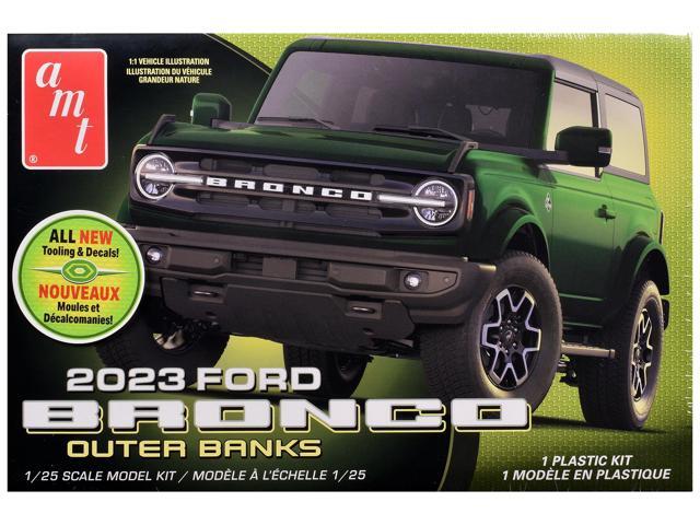 Click here for Skill 2 Model Kit 2023 Ford Bronco Outer Banks 1/2... prices