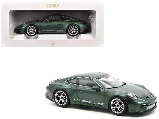 Click here for 2023 Porsche 911 S/T Malachite Green Metallic 1/18... prices