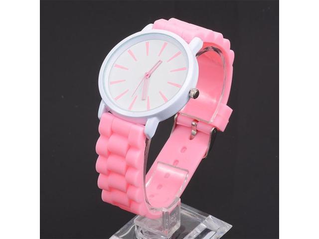 Click here for Simple Style Round Dial Jelly Silicone Strap Quart... prices