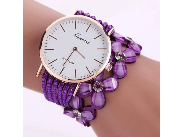 Click here for Women Round Dial Flower Diamond Studs Bracelet Wat... prices