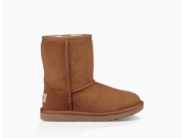 Click here for Ugg Unisex Classic Ii Boots - Big Kid prices