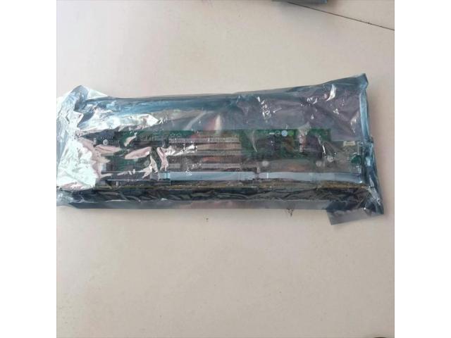 Click here for FOR R730XD Server 18 Disk 1.8 Inch Backplane 7JN61 prices