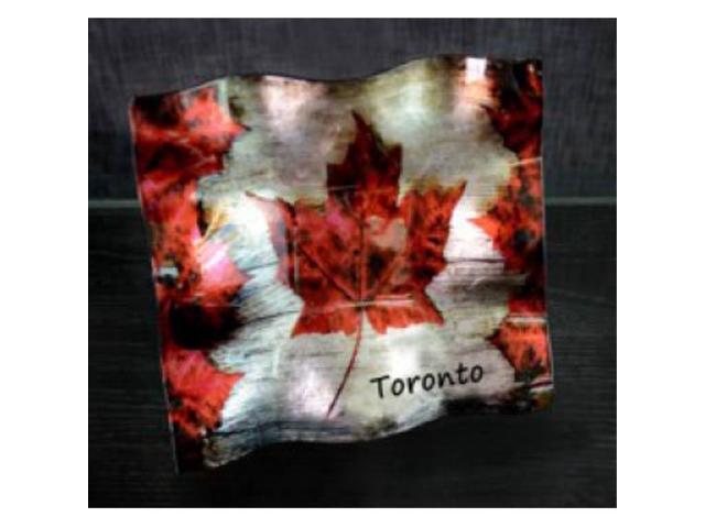 Click here for 00812T - TORONTO SOUVENIR DECO GLASS PLATE 6X6INCH prices