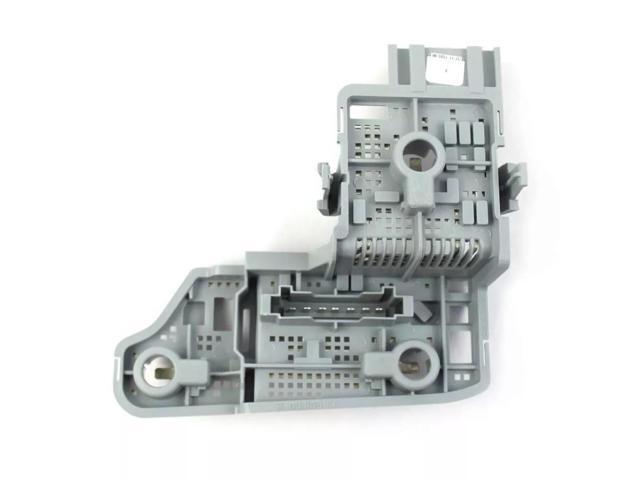 Click here for Yassdwbn Rear Left Tail Light Bulb Holder A2048202... prices