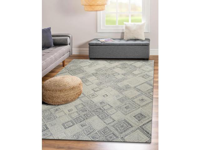 Click here for Hand-Tufted Wool Multi-Colored Gray Transitional G... prices