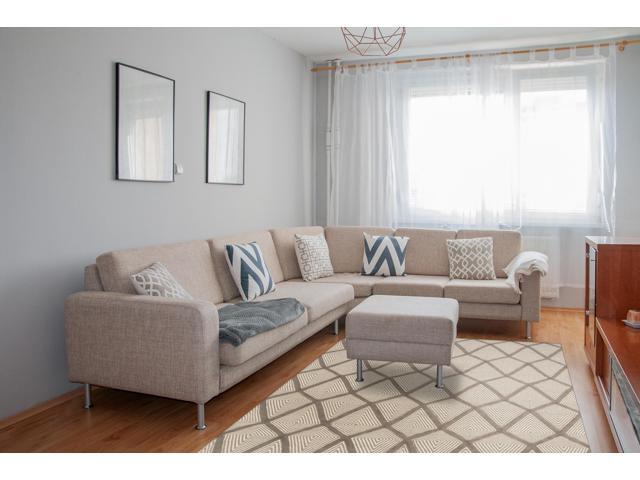 Click here for Handmade Wool Gray Transitional Trellis Xavier Rug... prices