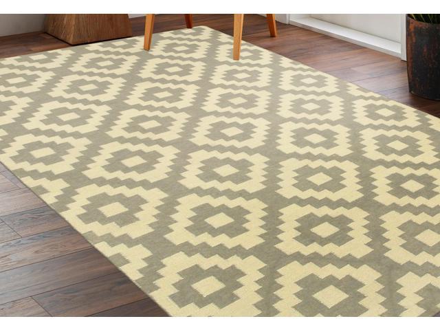 Click here for Handmade Wool Gray Contemporary Trellis Flatweave... prices