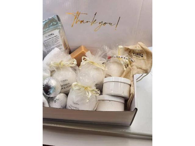 Click here for Spa Gift Box Relaxation Spa Set Unwind Spa Gift fo... prices