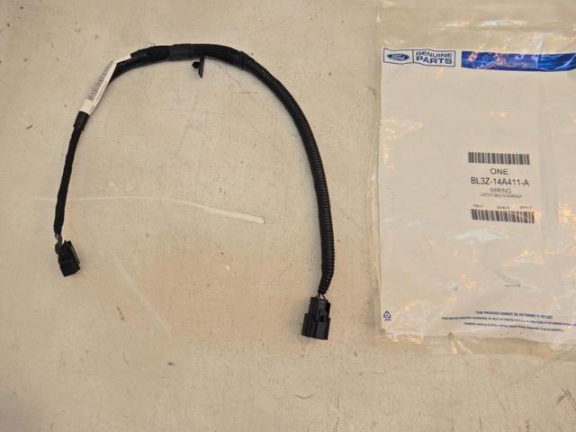 Click here for Ford 2011-2014 F-150 Rear View Back up Camera Wire... prices