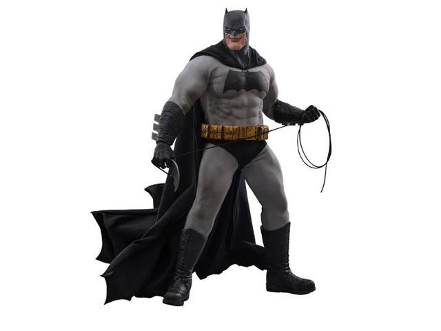 Click here for Figure Hot Toys CMS024 - DC Comics - Batman: The D... prices