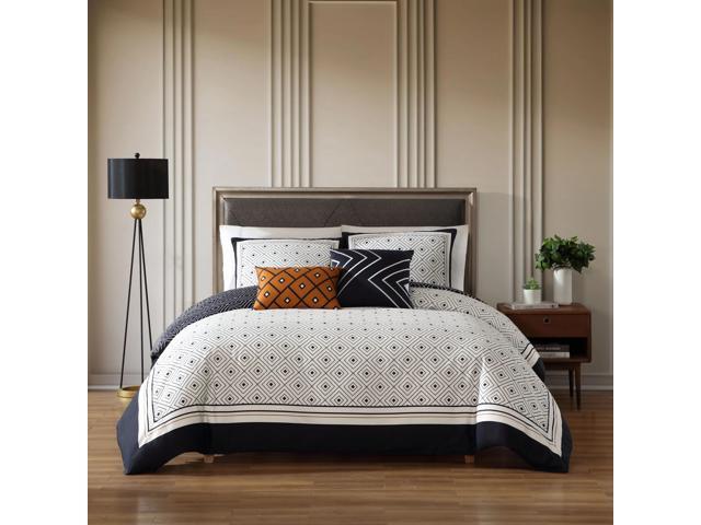 Click here for Bebejan Geometric Black & White Bedding 200 Thread... prices