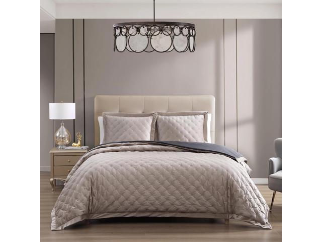 Click here for Bebejan 3 Piece Queen Size Velvet Comforter Set -... prices