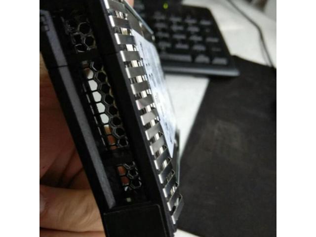 Click here for FOR 00AJ081 00AJ082 00AJ085 300GB 15K 6GBPS SAS 2.... prices