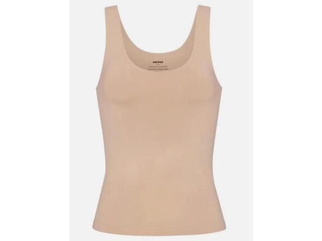 Click here for Skims Fits Everybody Smoothing Seamless Crop Tank... prices