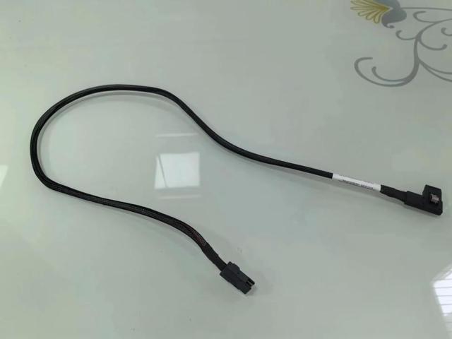 Click here for 85cm SAS Kabel 1x SFF-8087 gerade 1x SFF-8087 wink... prices