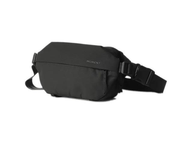 Click here for Moment MTW 2L Fanny Sling  Black Ripstop #106-150 prices