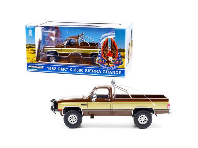 Click here for 1982 GMC K-2500 Sierra Grande Pickup Truck Brown T... prices