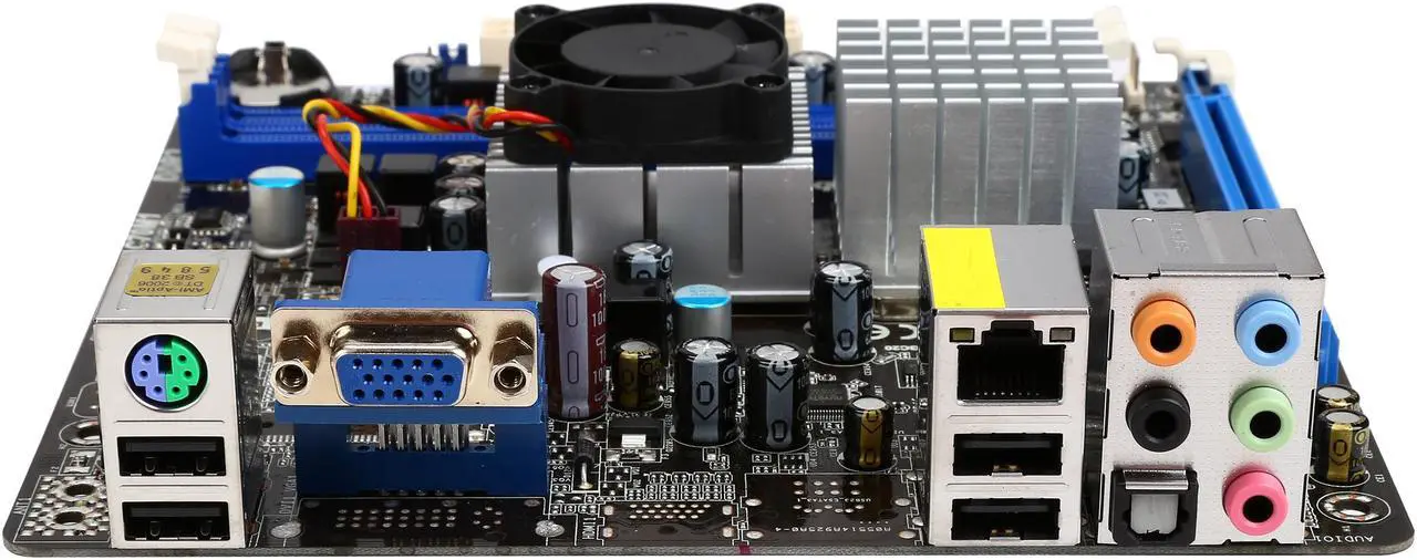 ASRock C70M1 AMD Dual-Core Ontario C-70 APU Supports AMD's Cool 'n ...