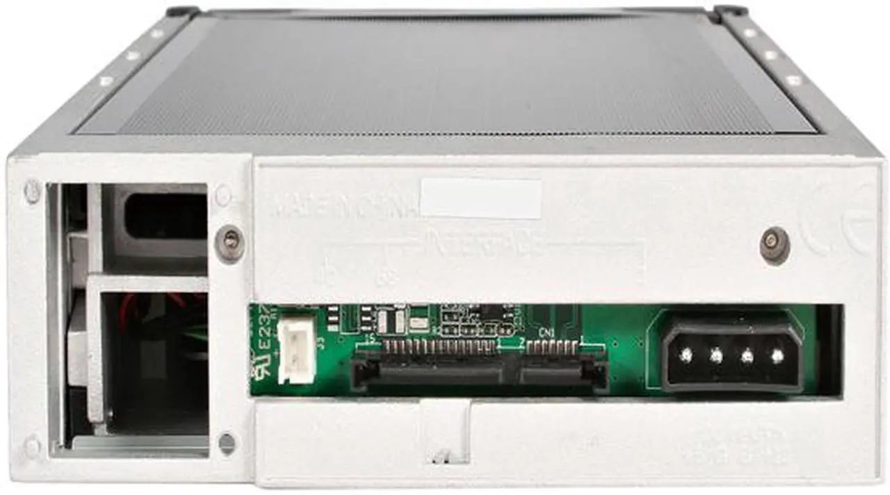 StarTech.com DRW115SATBK Black Aluminum 5.25in Professional SATA Hard ...