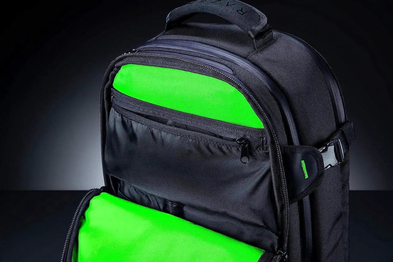 Razer Rogue 17 Backpack V3 - Travel Backpack with 18" Laptop ...