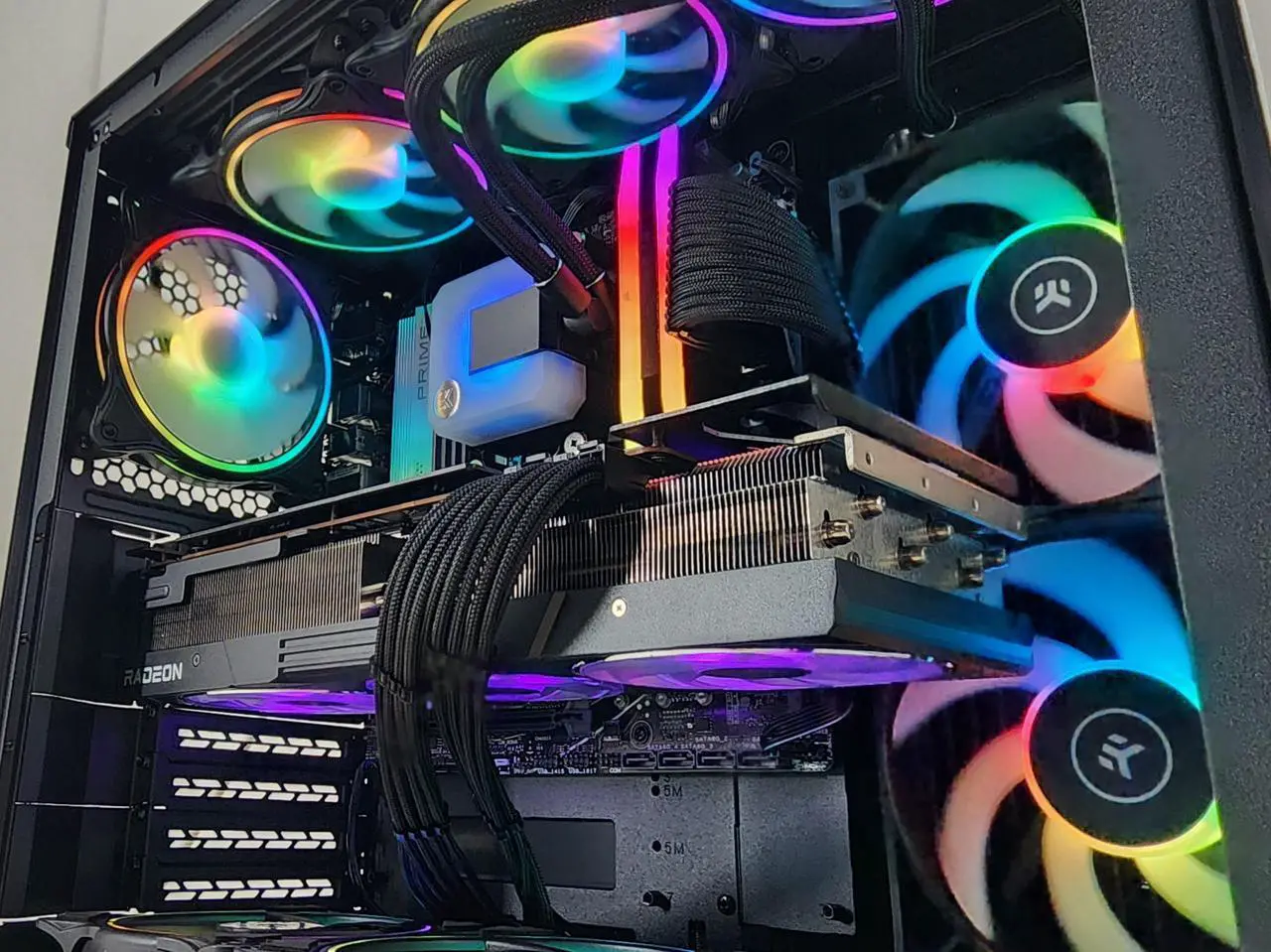 Gaming PC Ryzen 7 7800X3D 32GB RAM 2TB SSD RX 7900 XT 20GB Windows 11 ...